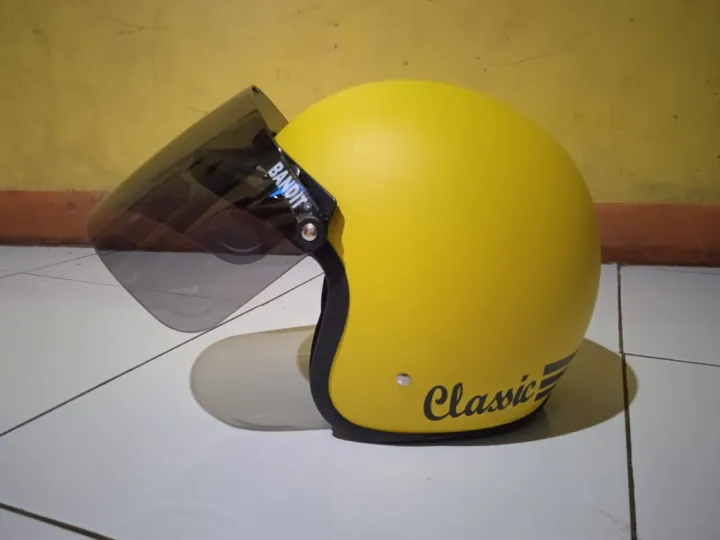 HELM JENIS RETRO MEREK CLASSIC/ WARNA KUNING / ONE SIZE / KACA BANDIT ...