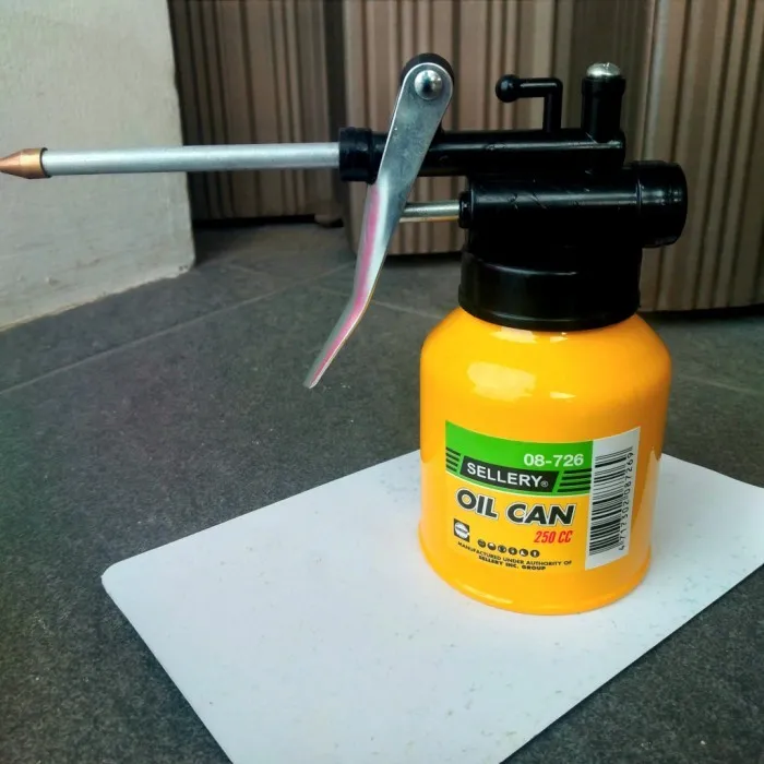 SELLERY Pompa Oli Mini / OIL CAN / Botol Tembakan Oli Berkualitas ...