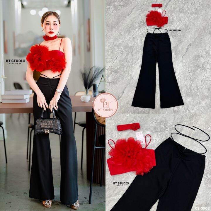 งานป้าย BT-Studio set 2ชิ้นเสื้อครอปสั้นสายเดี่ยวแต่งดอกไม้ 2ดอกด้านหน้าซิปหลัง แมทซ์กับกางเกงขา ...