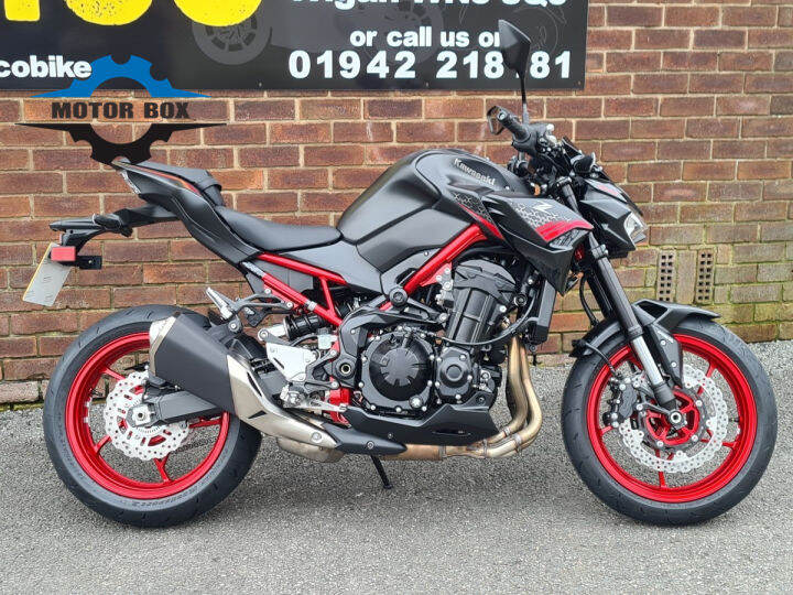Kawasaki Kawasaki Z900 2021 graphite black red rear tailboard decal ...