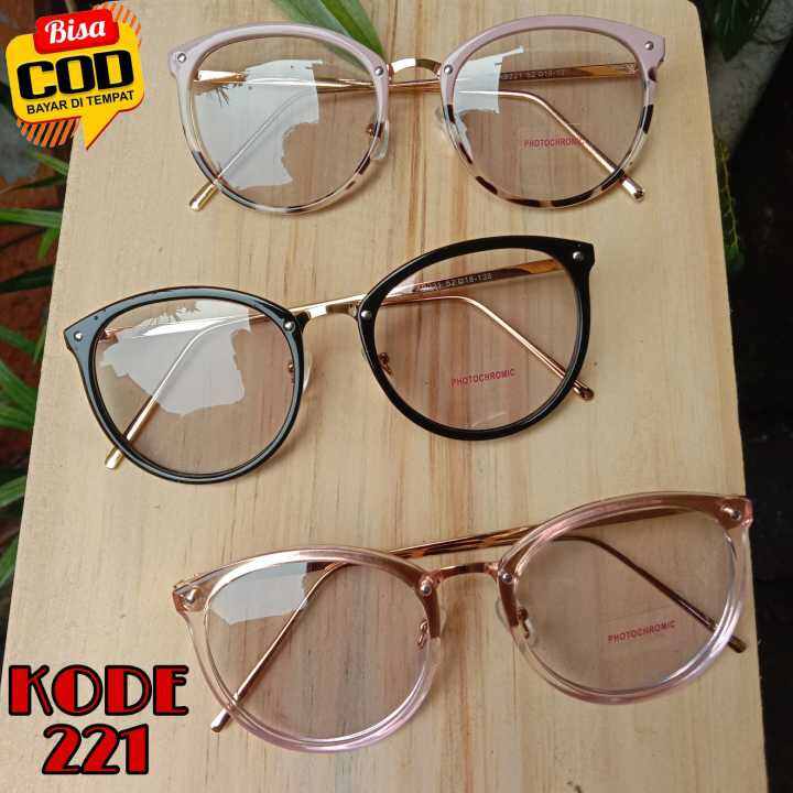 KACAMATA PHOTOCROMIK BERUBAH WARNA APABILA DI BAWAH SINAR MATAHARI FREE ...