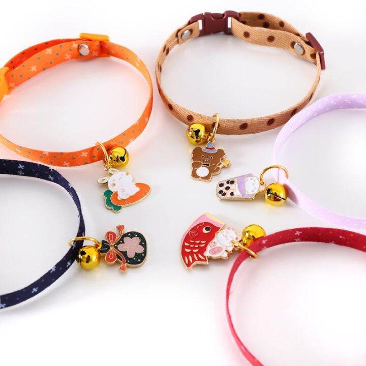 Rantai Kucing ปลอกคอโชคปีใหม่น่ารักสำหรับแมวปรับได้พร้อมจี้กระเป๋าลาย ...