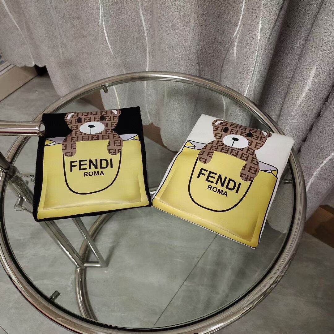 [Tag + Tag] FENDI Original High Edition เสื้อยืด Pocket Bear พิมพ์ร้าน ...