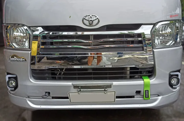 Toyota Hiace Commuter 2014 to 2018 Chrome Modelista Grill | Lazada PH