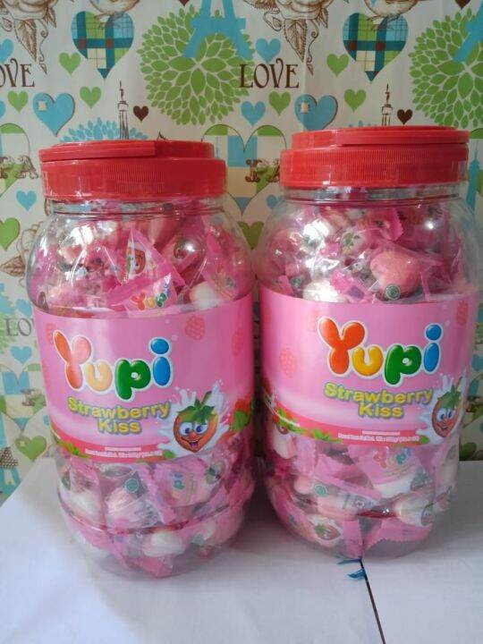Permen yupi strawberry kiss pink kemasan toples | Lazada Indonesia