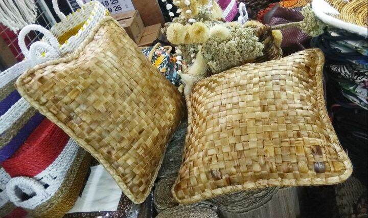 Tunas Anyaman Enceng Gondok / Puff Bantal Anyaman Enceng Gondok / Kerajinan Enceng / Bantal ...