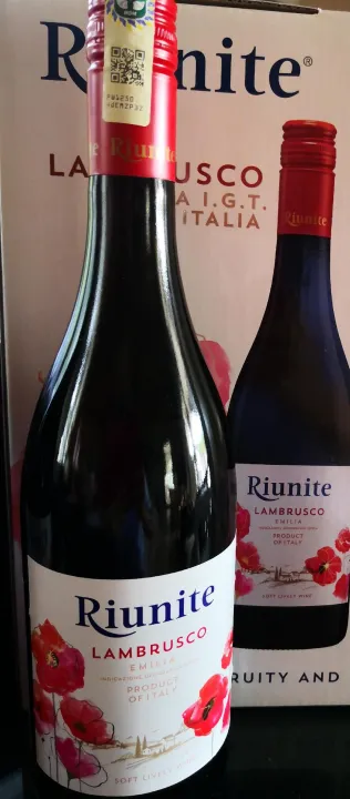 Riunite Lambrusco Emilia Italia red wine | Lazada