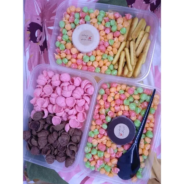 Nyam Nyam Rice Crispy Box Nyamnyam Stick Coklat 4 Varian Topping Coklat