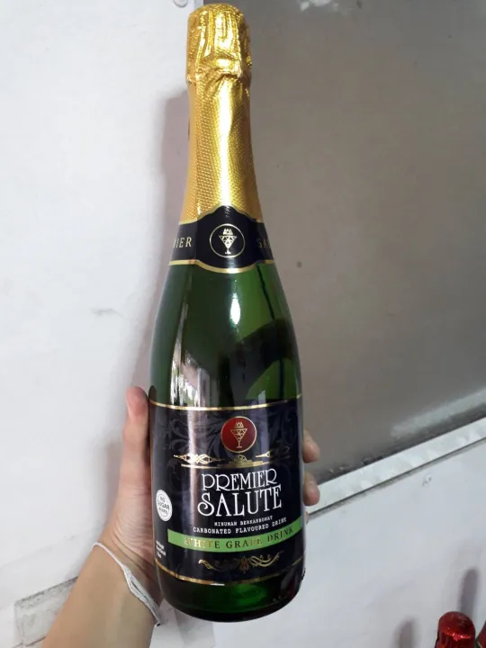 Premier Salute White Grape Drink พรีเมียร์ ซาลูท น้ำผลไม้องุ่นขาวอัดก๊าซ ขนาด 750 มิลลิลิตร ...