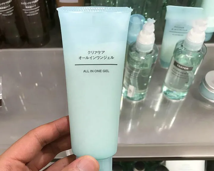 muji Muji clean three-in-one gel 100g moisturizing cream lotion essence Japanese counter genuine ...