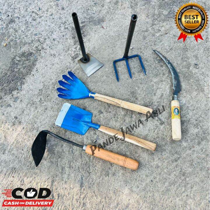 Paket Lengkap Alat Kebersihan 6 Pcs - Cangkul / Koret Rumput - Garukan ...