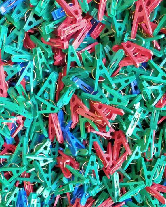 G&E 1KG CLOTHES CLIP(SIPIT) estimated 200pcs. | Lazada PH