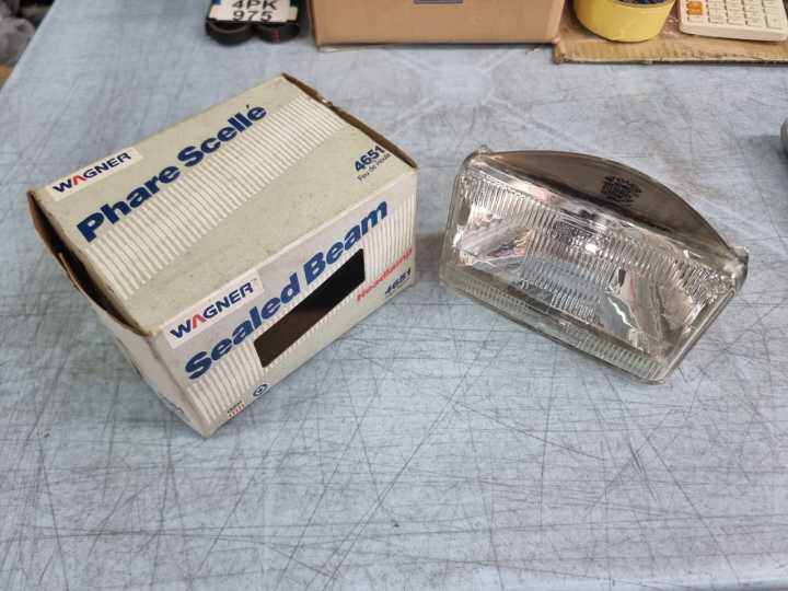 4651 SEALED BEAM 12V 50W (2 PIN) 7" (WAGNER) | Lazada