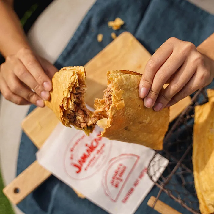 Jamaican Pattie Frozen De Original Beef Box of 5 | Lazada PH