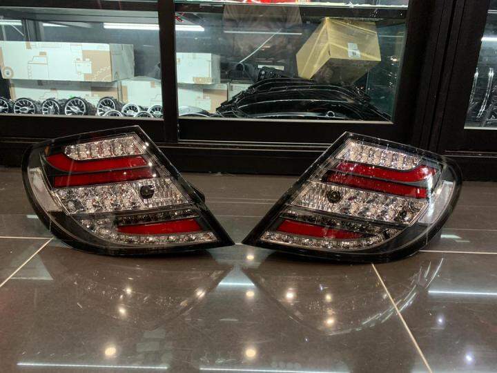 Mercedes benz W204 facelift tail lamp | Lazada
