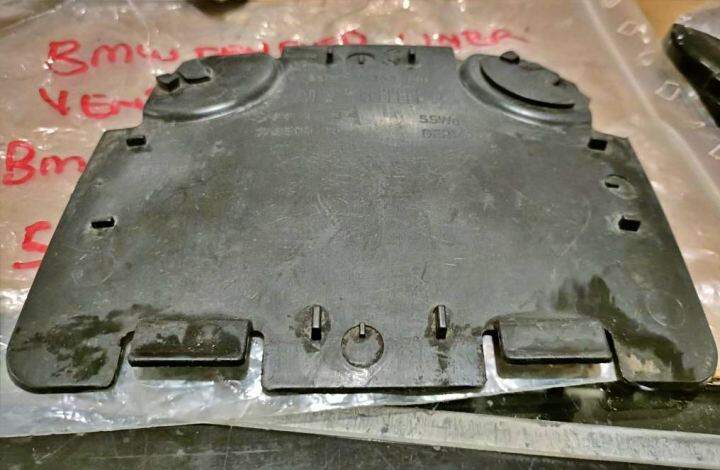 BMW Fender Liner Vent Cover -BMW E82,E88,E90 & E91 -51.71.7.143.850 ...