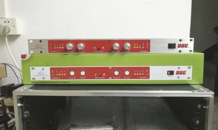 BBE 882i/ BBE DEQ-31 MAXIMIZER professional audio exciter stage meeting ...