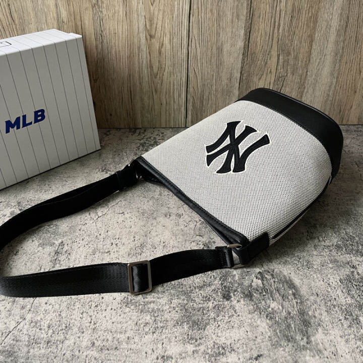 ถุงผ้าใบผู้หญิง Ny Yankees กระเป๋าสะพายไหล่ชุดกีฬาลำลอง22ชิ้น Bms07ใหม่ ...