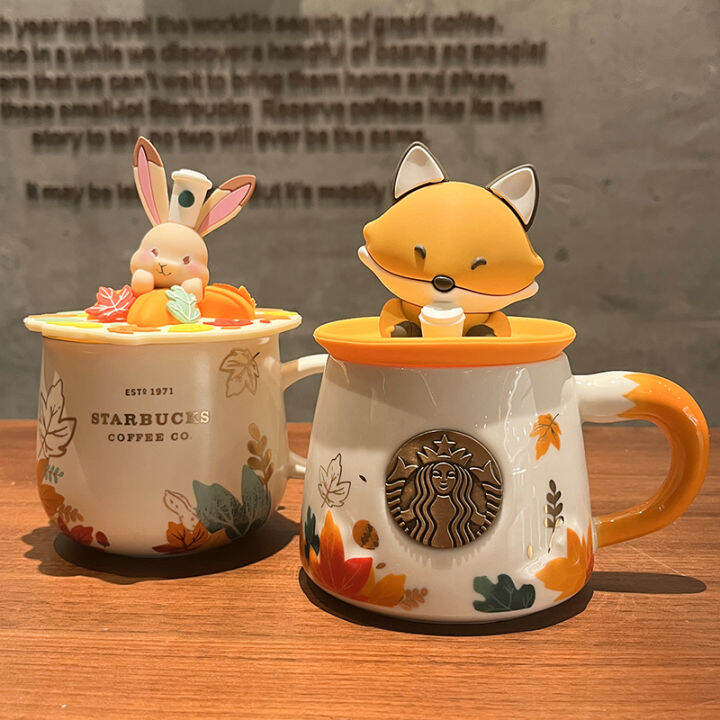 Starbuck ขาตั้งกล้อง Starbuck สุนัขจิ้งจอกน่ารักใบเมเปิลฤดูใบไม้ร่วงรูป