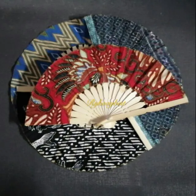 Traditional Batik hand fan / Kipas tangan batik | Lazada