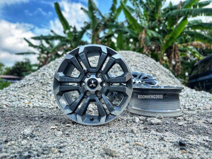 Condition TIP TOP - Used Sport Rim 4x4 OFFROAD 2022 ORIGINAL MITSUBISHI ...