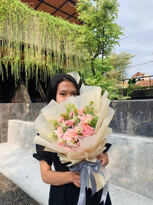 Bucket Bunga Artificial / Bucket Wisuda / Bucket Engangement / Buckaet ...