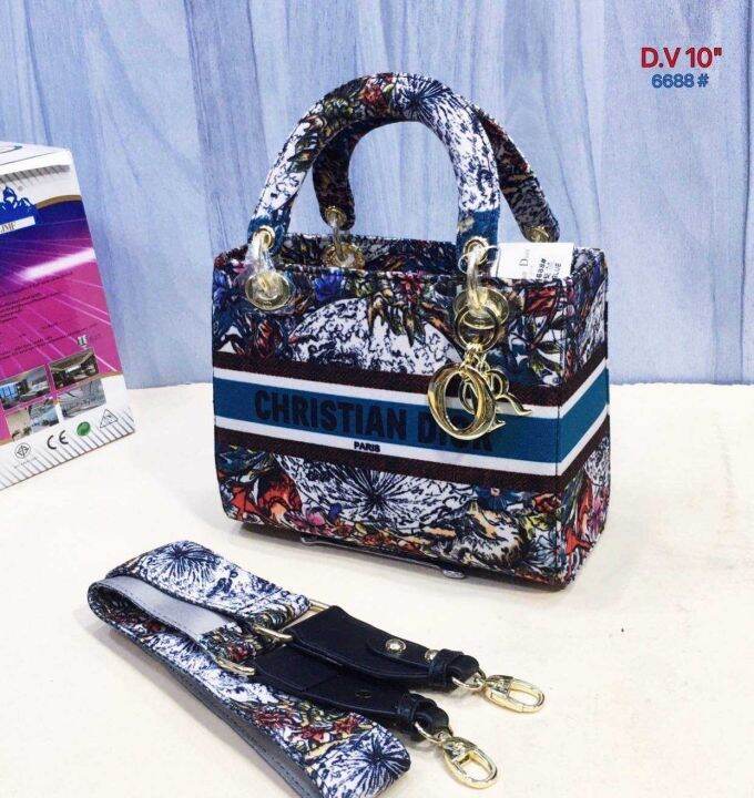 #กระเป๋า #กระเป๋าแบรนด์เนม #กระเป๋าถือแฟชั่น #กระเป๋าสะพายข้าง ขนาด 10 นิ้ว ทรงสวยเก๋ พร้อมส่ง ...