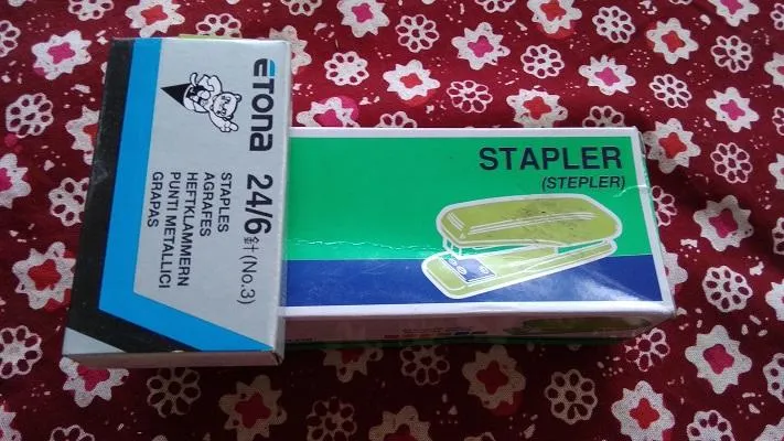 Stapler Plus isi Stapler / alat tulis / Atk /buku / pensil / kerja ...