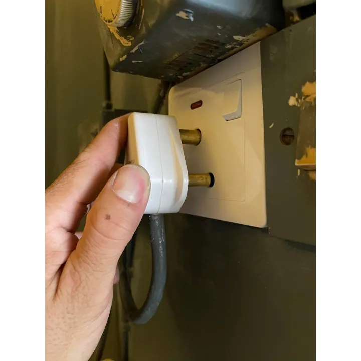 MY WholeSale BULAT KEPALA PLAK 15A PLUG TOP UMS BRANDS ROUND PLUG TOP ...