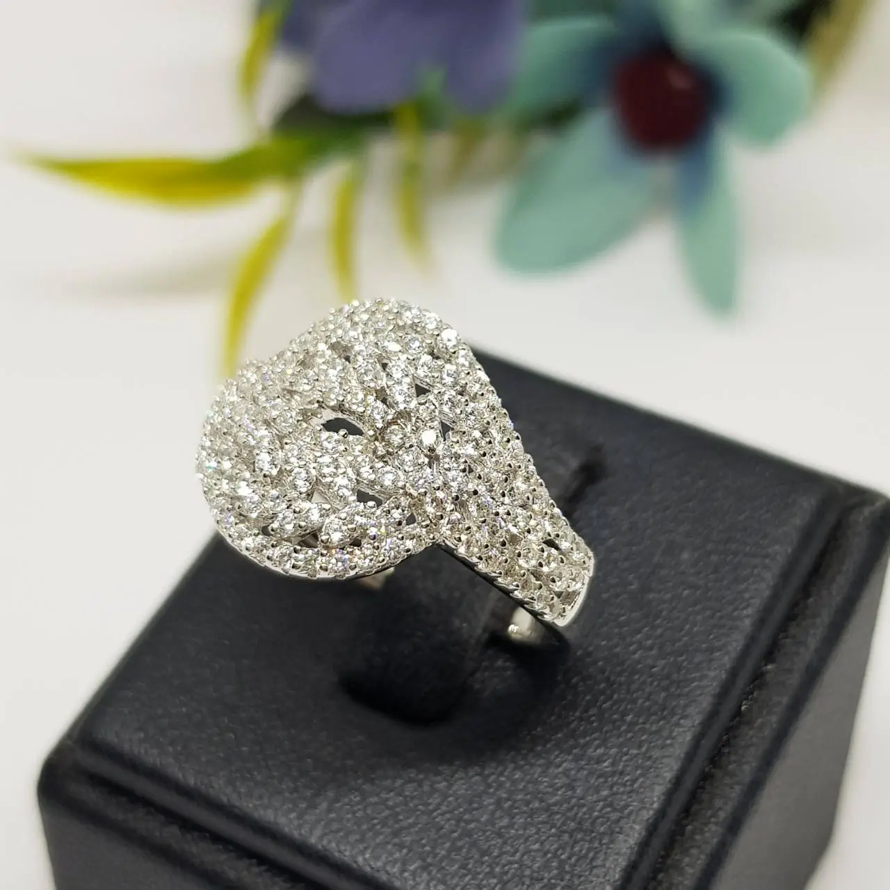 ONLR504 : แหวนเงินแท้ 925 ฝังเพชรสวิส E67 เงิน | Thisshop