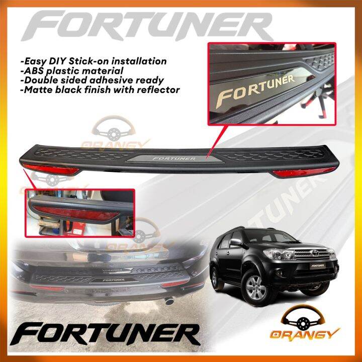 Toyota Fortuner 2005 to 2015 OEM Rear Stepsill With Reflector Rear ...