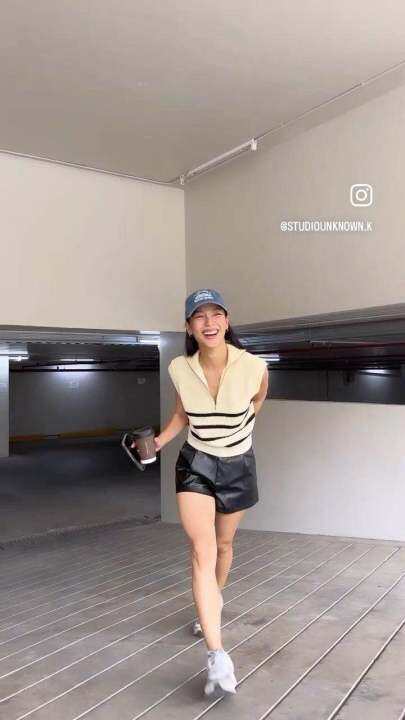 STUDIO UNKNOWN - Zipper top เสื้อนิท | Lazada.co.th