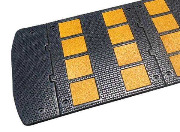 Speed bump rubber Export-oriented European-style rubber speed bump ...