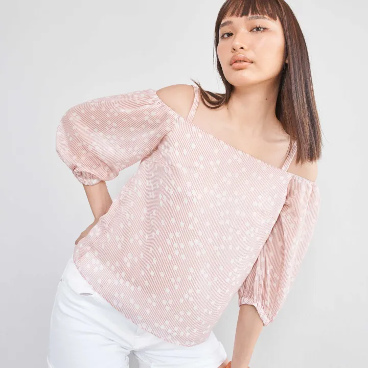 VANNSTOFF Lovina Blouse เสื้อสายเดี่ยวเปิดไหล่ | Lazada.co.th