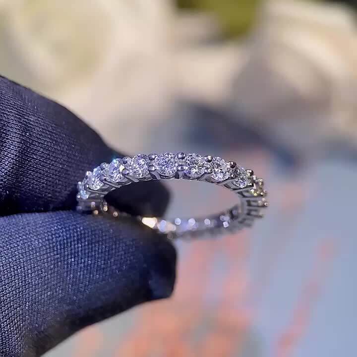 925 เครื่องประดับเงินแท้สำหรับผู้หญิงชุบ pt950 จินลี่ดันแหวนแถวเดียวเต็มวงแหวน Moissanite แหวน ...