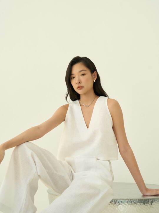 kkhu.studio_Bloom Crop_เสื้อครอปคอวี | Lazada.co.th