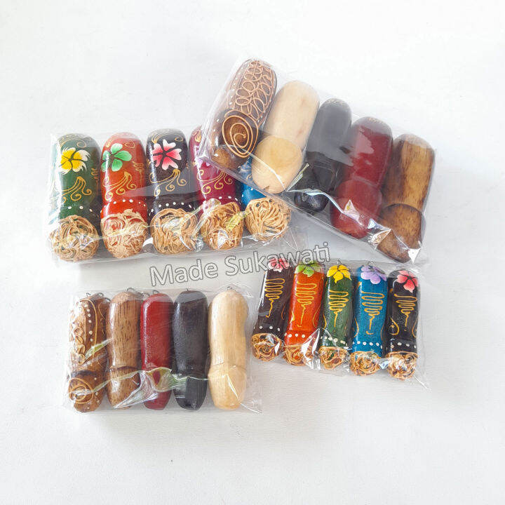 Kerajinan Gantungan kunci kayu lukis khas bali motif lolok | Lazada ...