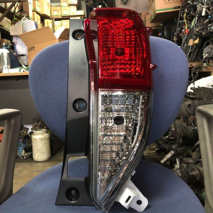 Genuine Toyota Innova Tailight Tail lamp 2016-2018 Right | Lazada PH