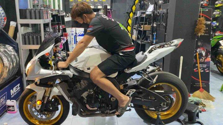 QuickShifter tayakaเตะมันส์ เตะเพลินนลืมไปเลยว่าเคยมีคลัชช | Lazada.co.th