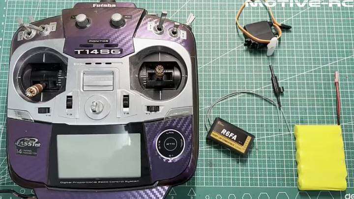 Corona R8FA Futaba fasst 2.4GHz 8ช่องตัวรับสัญญาณที่รองรับสำหรับ14SG ...