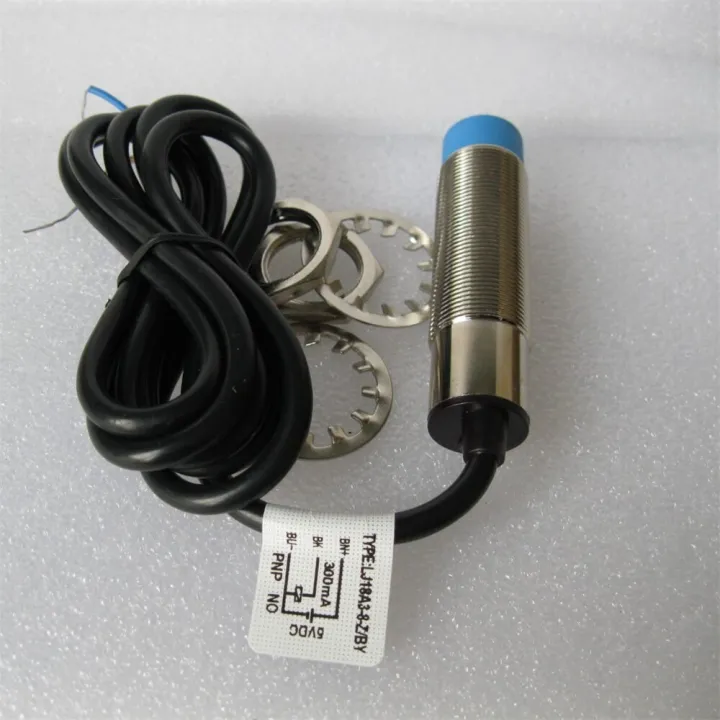 1PC M18 8mm sensing DC 5V PNP NO LJ18A3-8-Z/BY-5V cylinder inductive proximity sensor switch ...