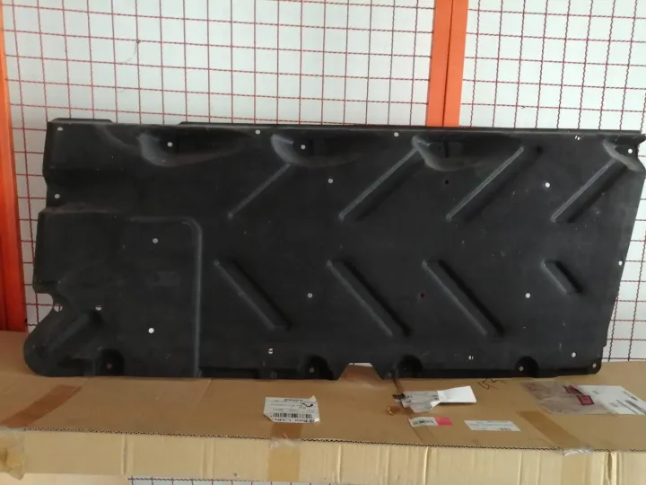 77. A2466840100/แผ่นปิดใต้พื้นรถ/ClaGla /2012-2018 ของแท้ Mercedes-Benz ...