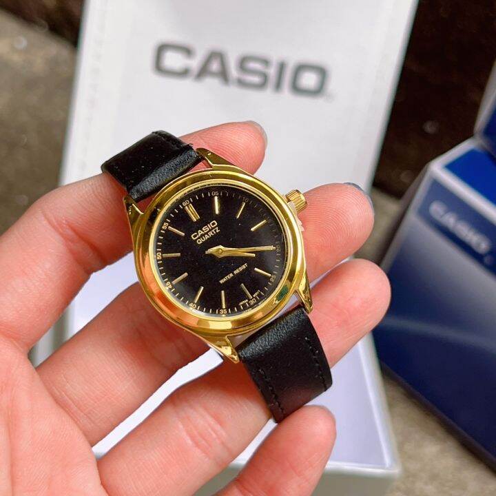 Watchtime นาฬิกาข้อมืออฟชั่นผู้หญิง หน้าปัดขนาด 29 มม. สายหนัง พร้อม ...