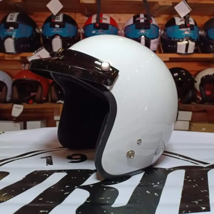 Classic Helmet (VRM) Color: white | Lazada PH