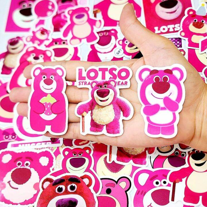 สติ๊กเกอร์ Lotso หมีสตรอเบอรี่ ชมพู ติดแน่น กันน้ำ ติดกระเป๋าเดินทาง โน ...