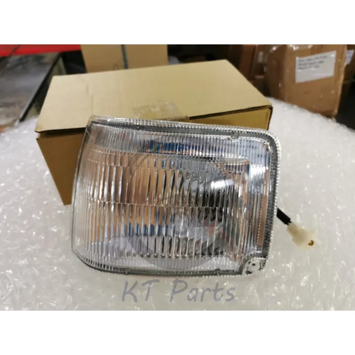 TOYOTA LITEACE YM31 / KM36 1993 YEAR FRONT CORNER SIGNAL LIGHT LAMP / DEPAN PARKING ANGLE LAMP ...