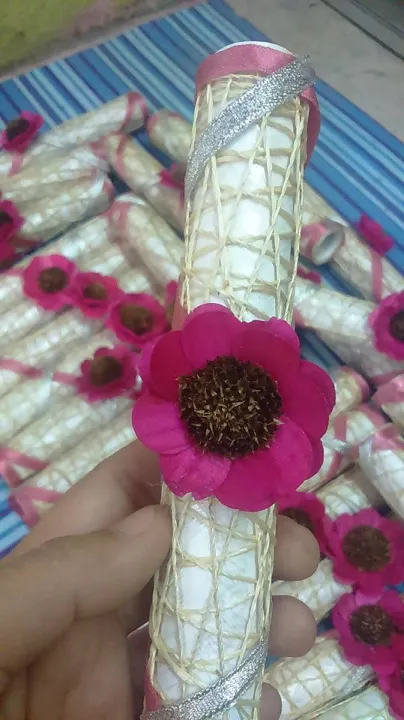 10 pcs ABACA ROLL FOR INVITATION OR SOUVENIR WITH FLOWER AND RIBBON ...