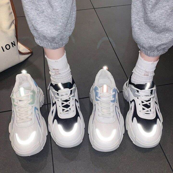 Mayley💖พร้อมส่ง รองเท้าผ้าใบ สไตล์เกาหลี เสริมส้น 3 สี มีแถบโฮโลแกรม ...