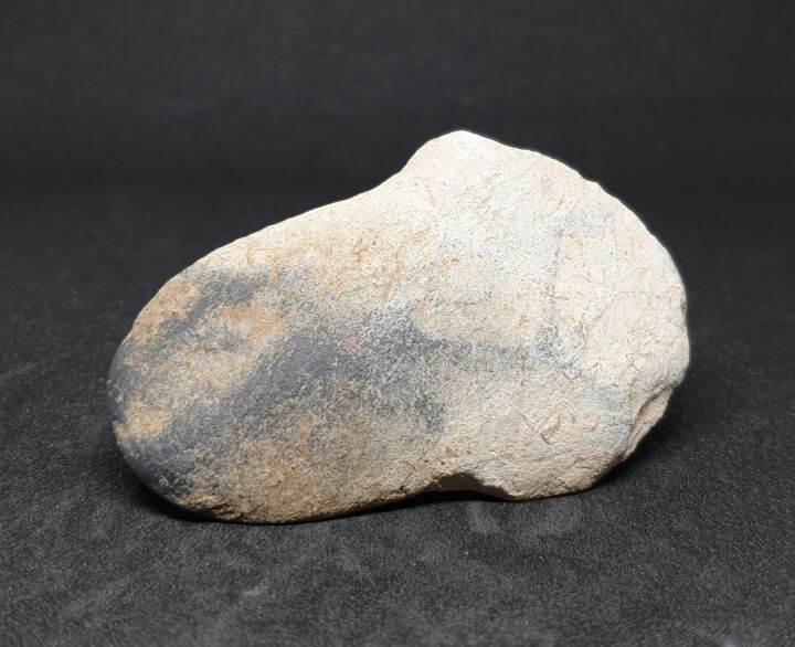 ใบขวานหิน ยุคก่อนประวัติศาสตร์ ขวาน ขวานหิน ของเก่า ของโบราณ เครื่องราง ...