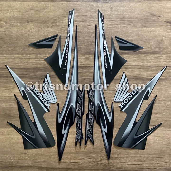 striping list polet body motor Honda tiger revo 2013 hitam lis silver ...